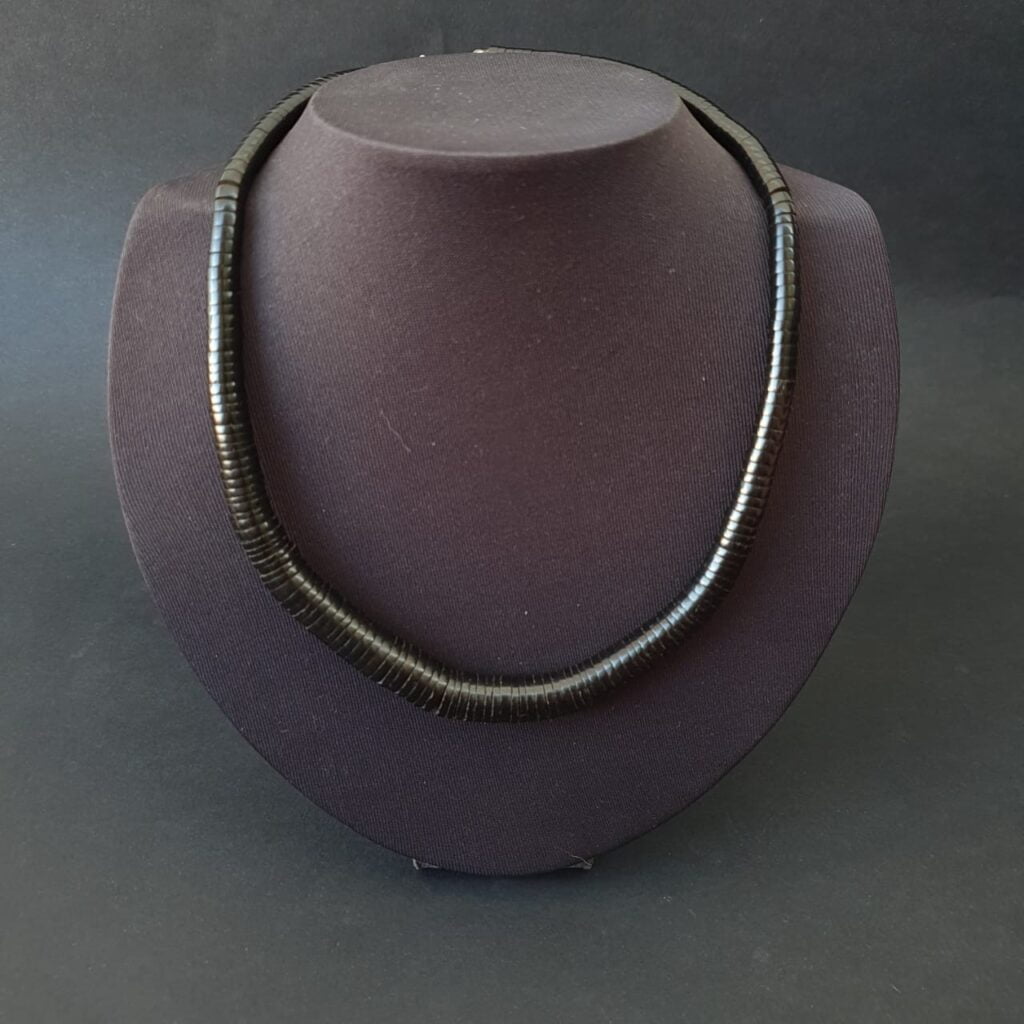 Colar azeviche discos - Talismã de Cristal