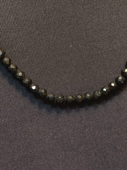 Colar facetado de azeviche - Talismã de Cristal